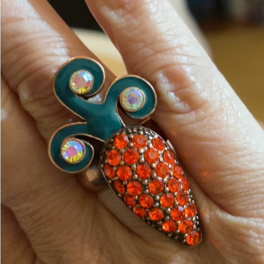 Betsey Johnson Rare Vintage Carrot Ring. - Gem